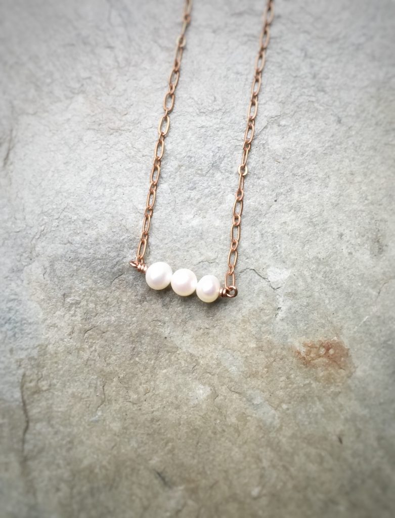 Elegant Three Pearl Necklace for Timeless Style